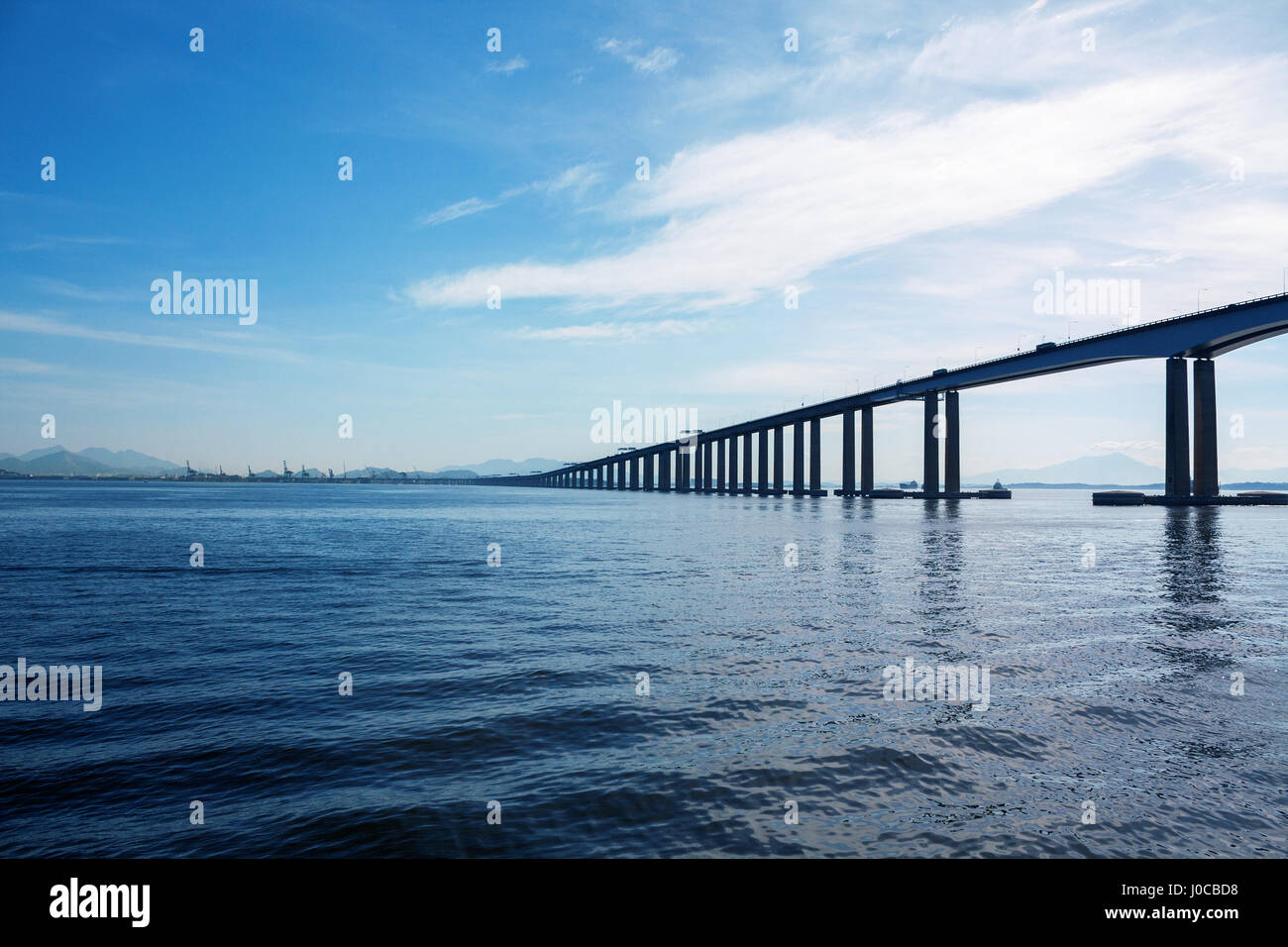 Rio niteroi bridge hi-res stock photography and images - Alamy
