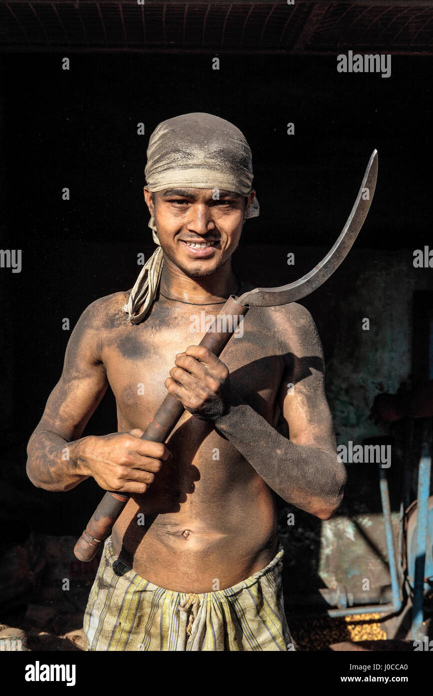 Man holding sickle mumbai maharashtra hi-res stock photography and ...