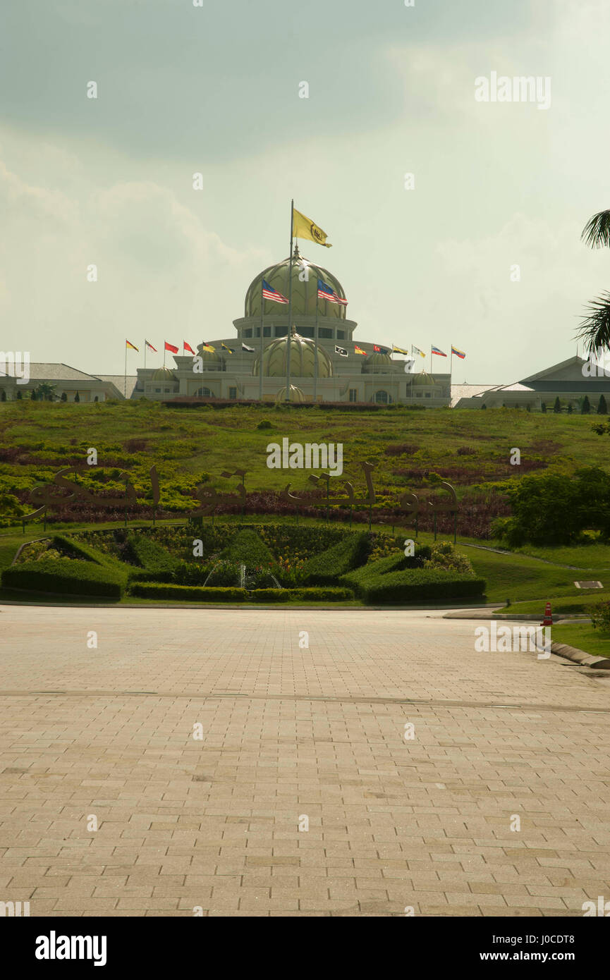 Istana negara architecture hi-res stock photography and images - Alamy