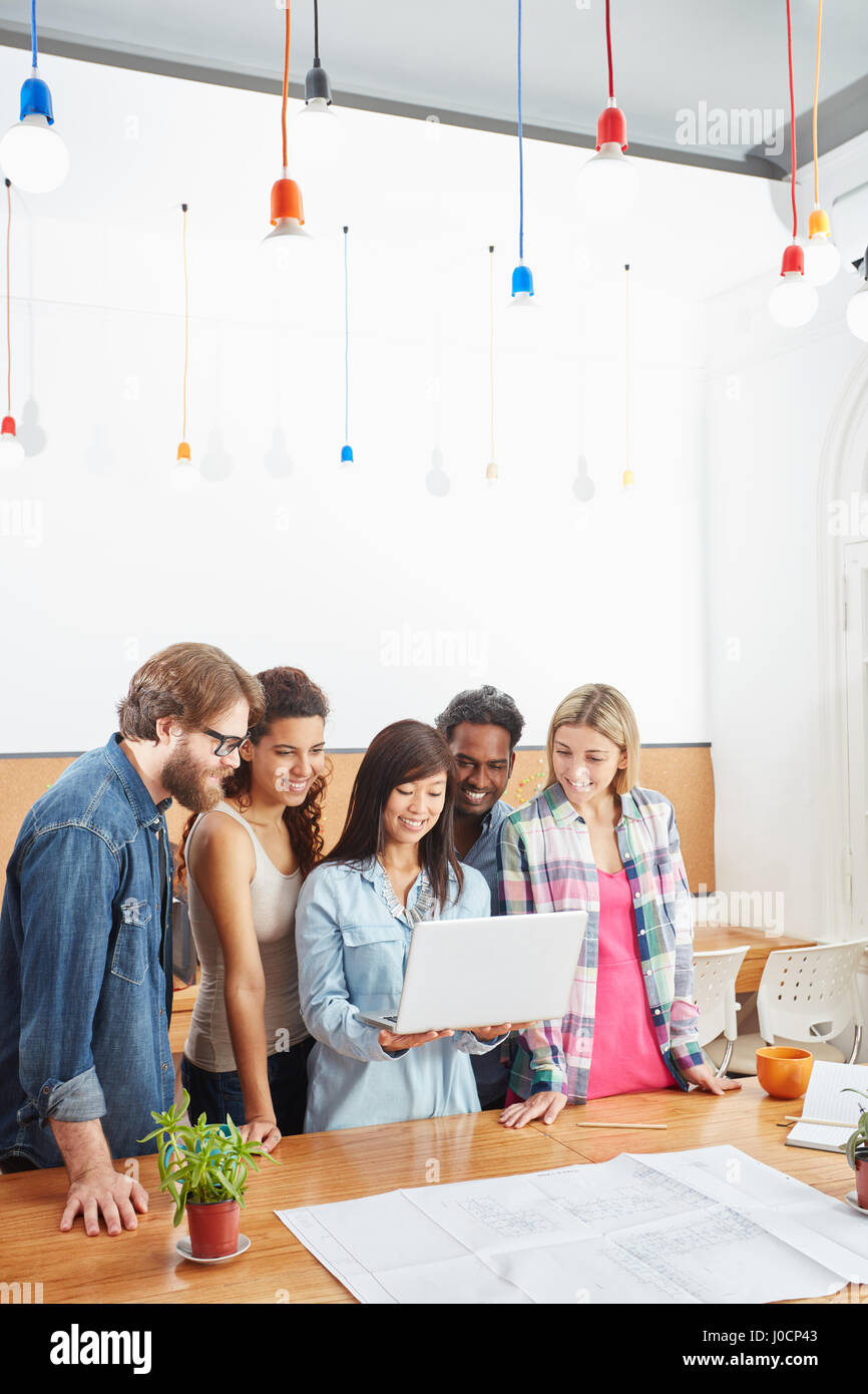 Computer seminar hi-res stock photography and images - Alamy