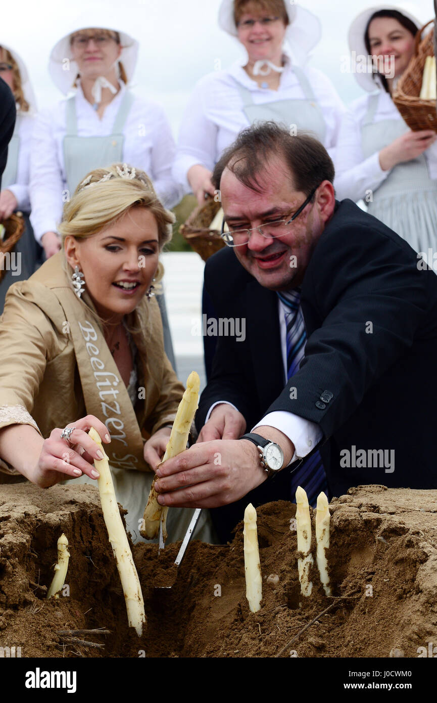 Beelitz, Germany. 11th Apr, 2017. A new Asparagus Queen, Nicole Hahn ...
