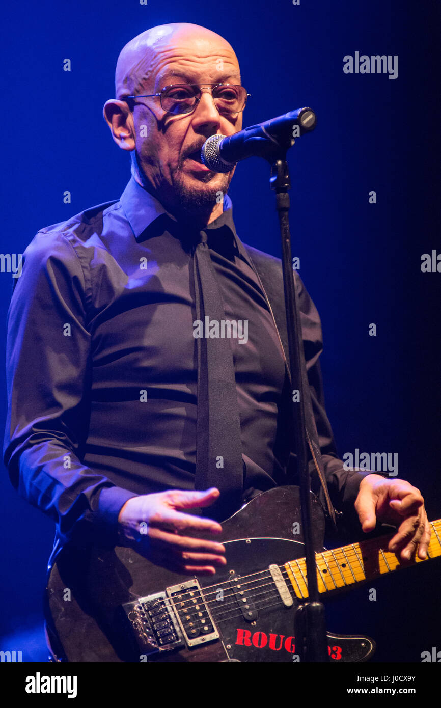 Punk rock new wave hi-res stock photography and images - Alamy