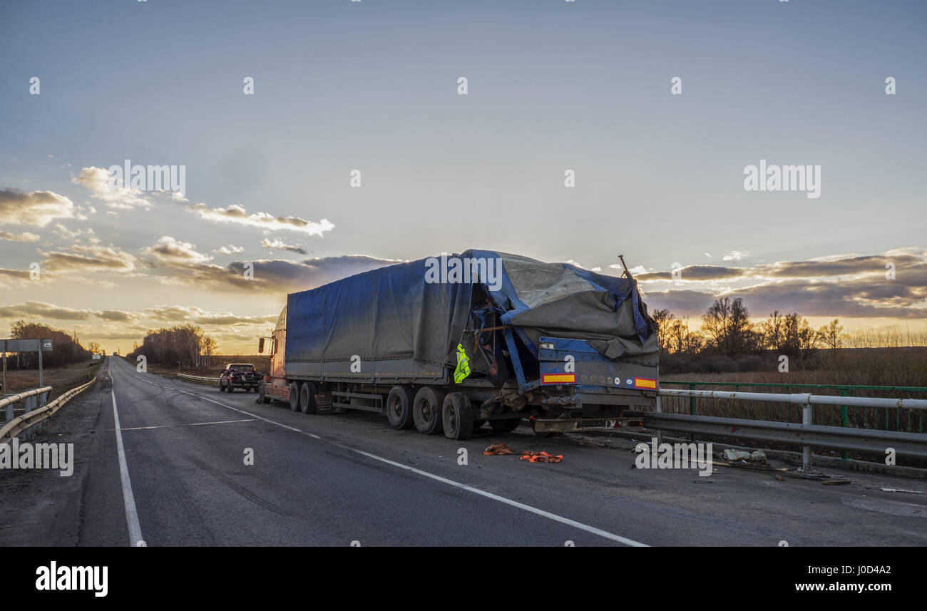 Semi trailer wreck hi-res stock photography and images - Alamy