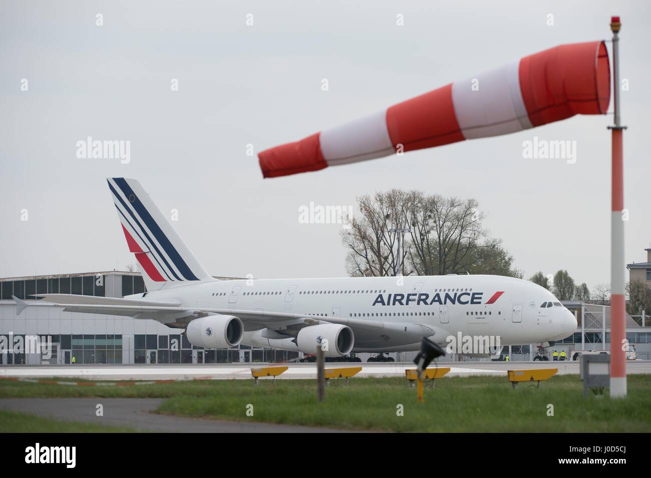 Dresden, Germany. 12th Apr, 2017. An Airbus A380 of French airline Air ...