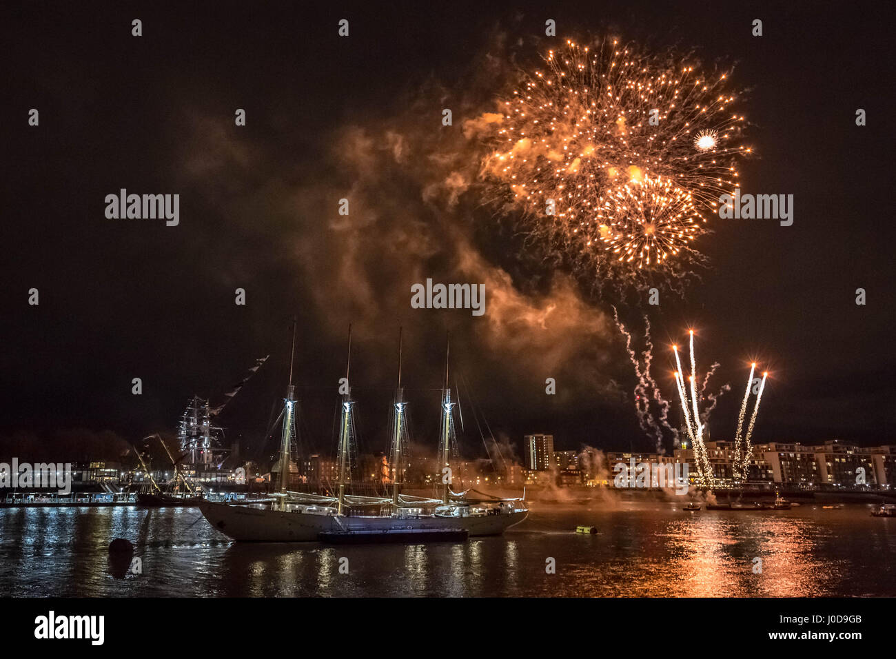 Greenwich firework display hi-res stock photography and images - Alamy