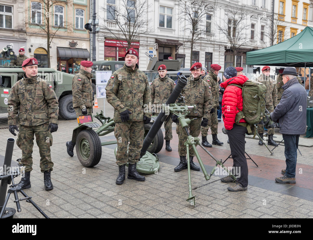 American troops at public square hi-res stock photography and images ...
