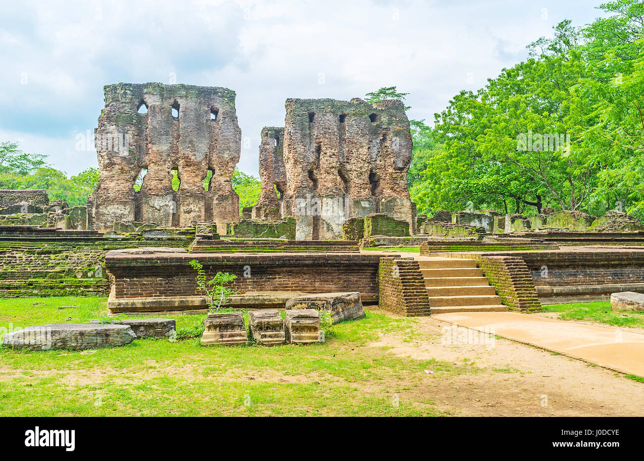 The facade of the ruined Royal Palace of King Parakramabahu ...