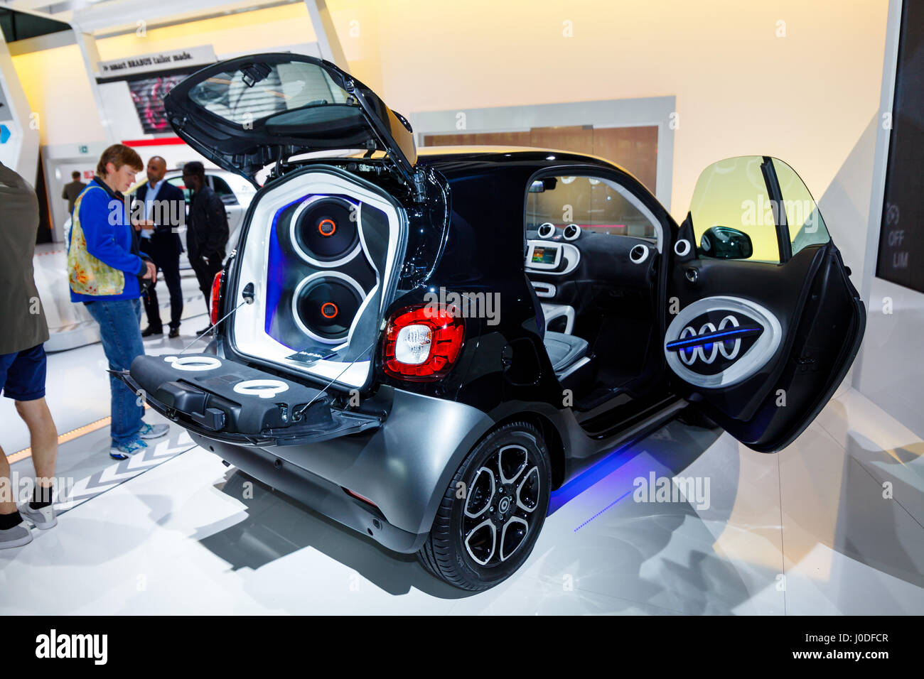 Smart car forfour hi-res stock photography and images - Alamy