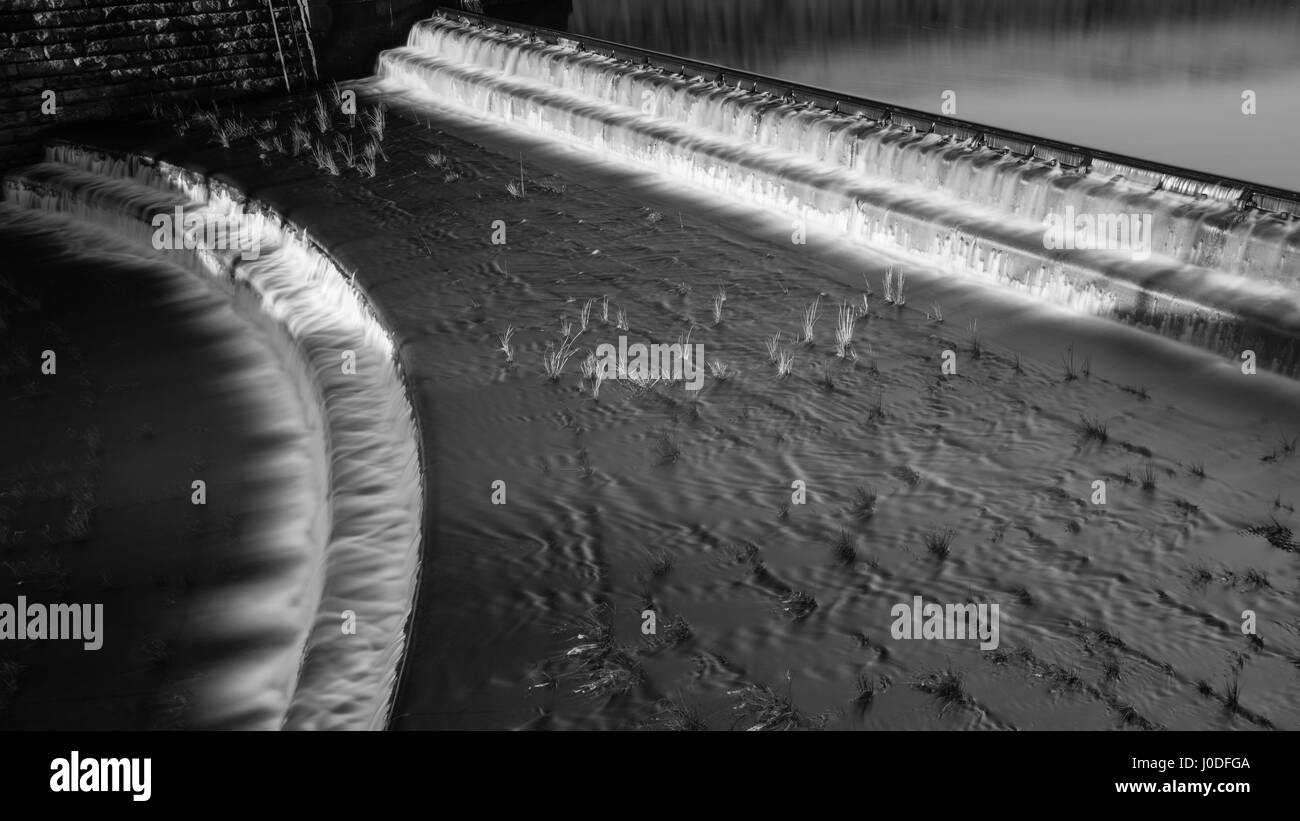 Dovestone Reservoir overflow Stock Photo - Alamy