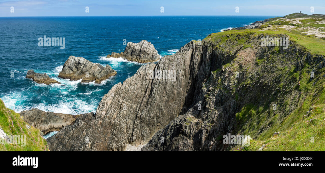 The lighthouse and cliff scenery at Malin Head, Inishowen Peninsula ...
