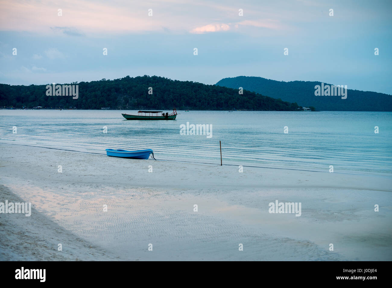 Koh rong cambodia people hi-res stock photography and images - Alamy