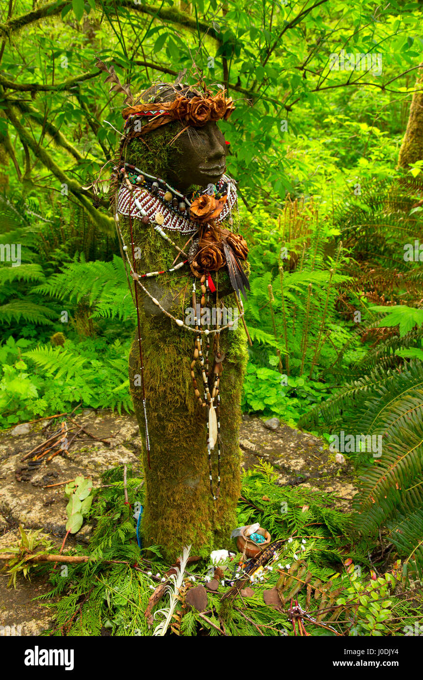Amanda statue along Amanda's Trail, Cape Perpetua Scenic Area, Siuslaw ...