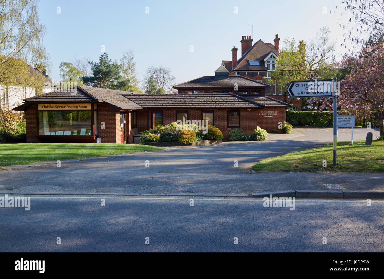 Woking hi-res stock photography and images - Alamy