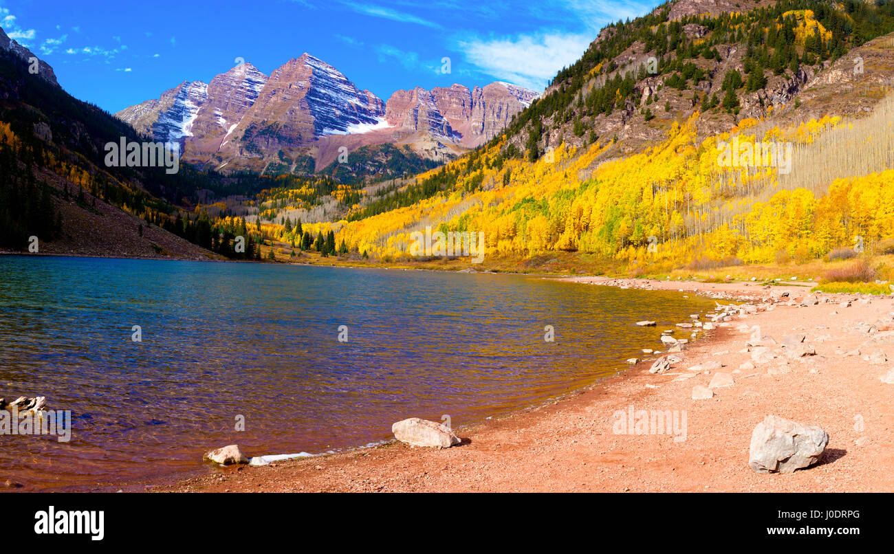 Maroon Bells autumn aspen trees, Aspen, Colorado Stock Photo - Alamy