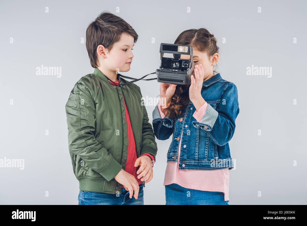 Kids taking pictures hi-res stock photography and images - Alamy