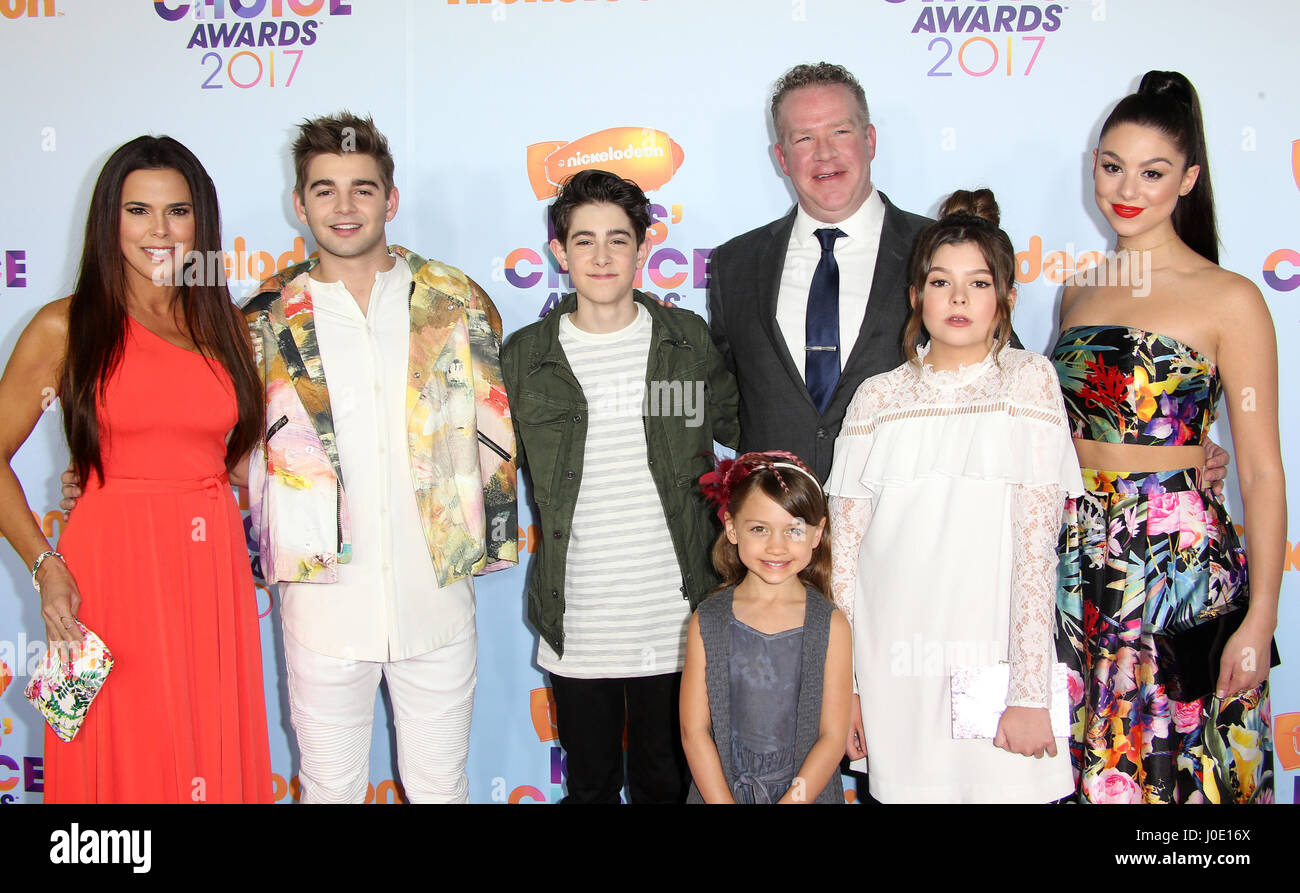 The cast the thundermans los angeles hi-res stock photography and ...
