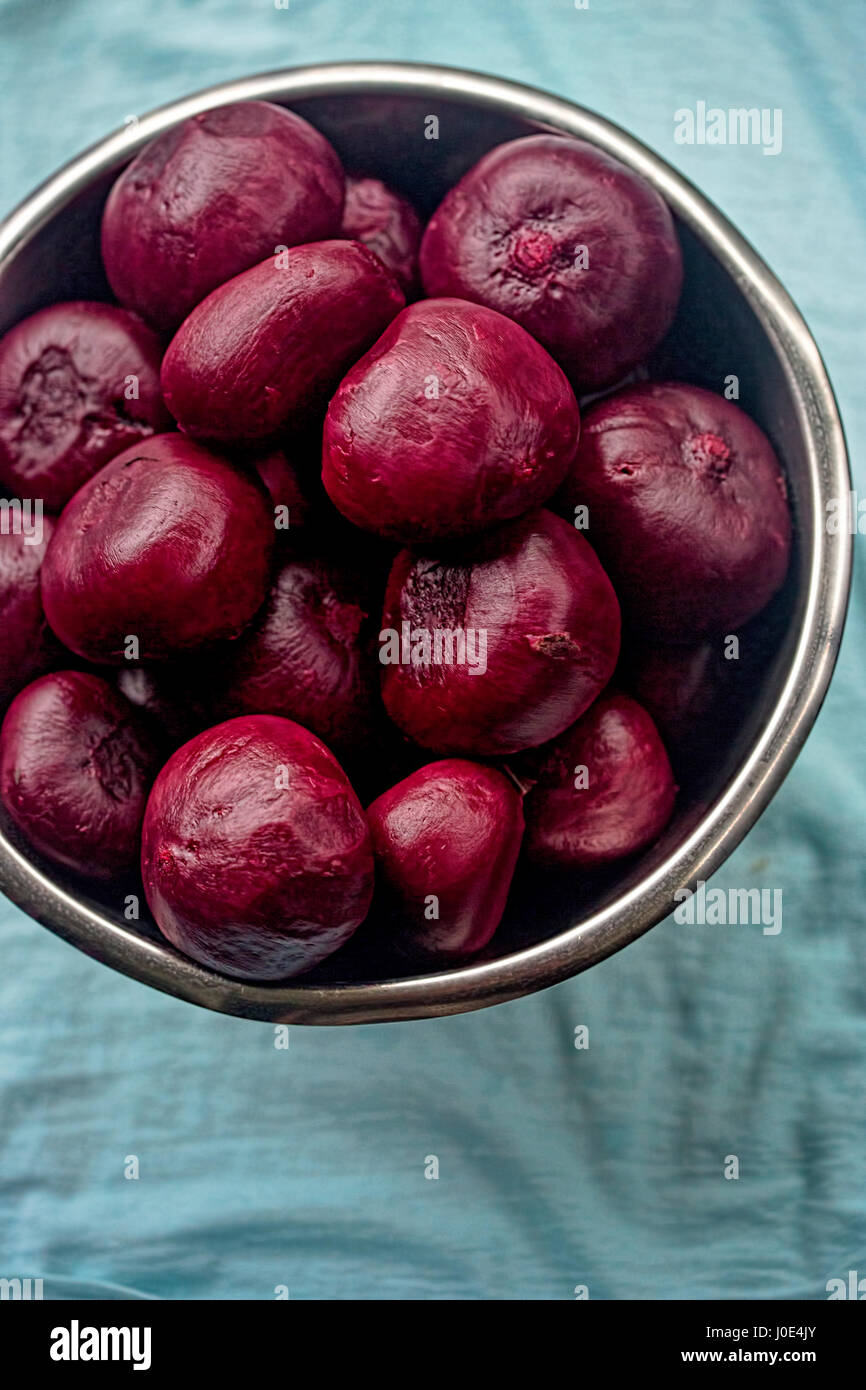 Baby beetroots hi-res stock photography and images - Alamy