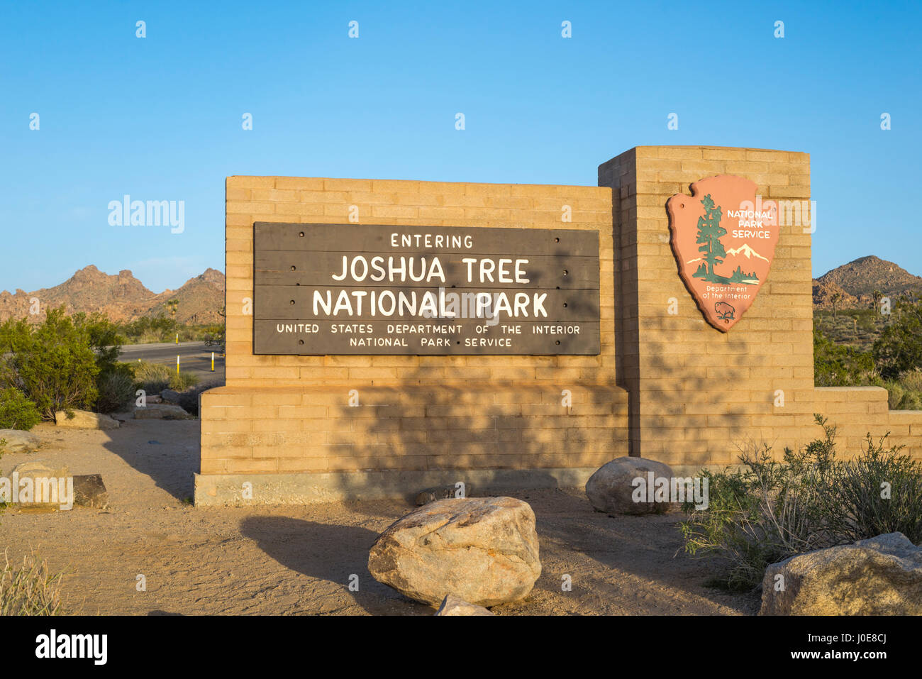 Entrance sign at Joshua Tree National Park, California, USA Stock Photo ...