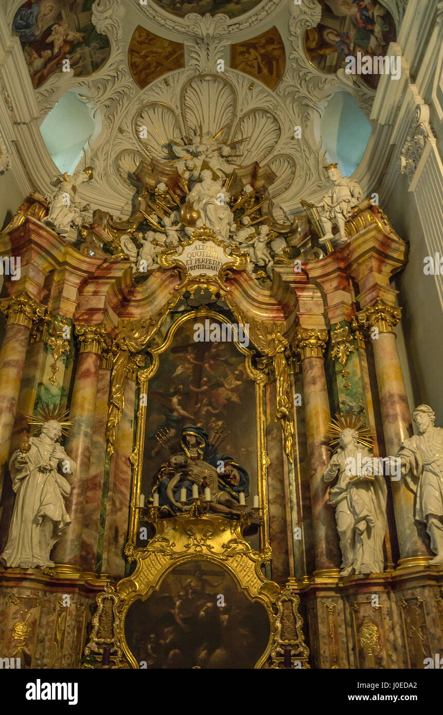 One of the main cultural sights of Volders is the church of St. Karl ...