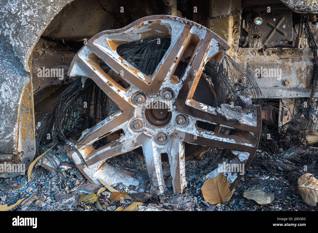 Burnt out vehicles hi-res stock photography and images - Alamy