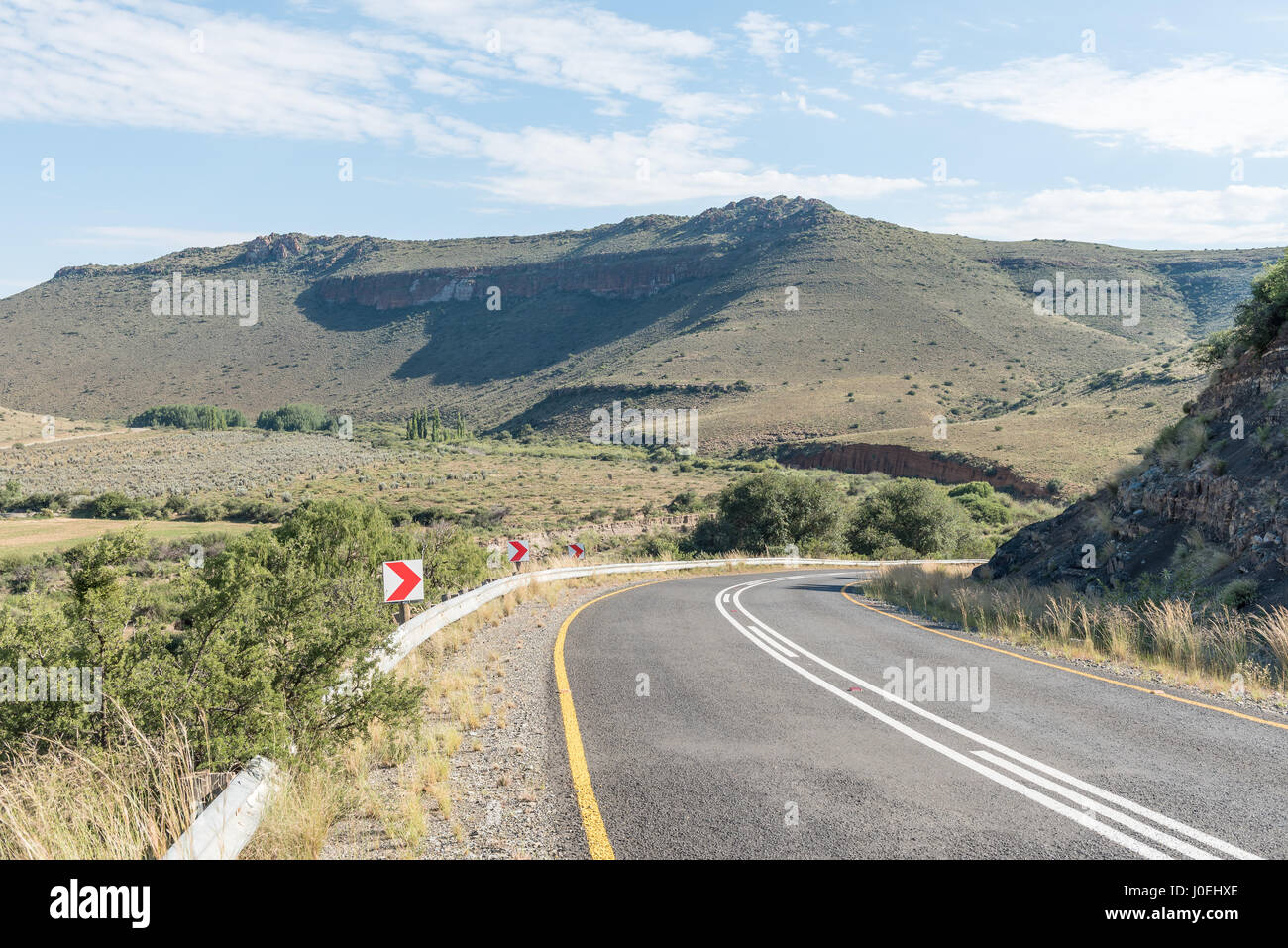 The scenic Owl Route to Nieu-Betesda, an historic village in the ...