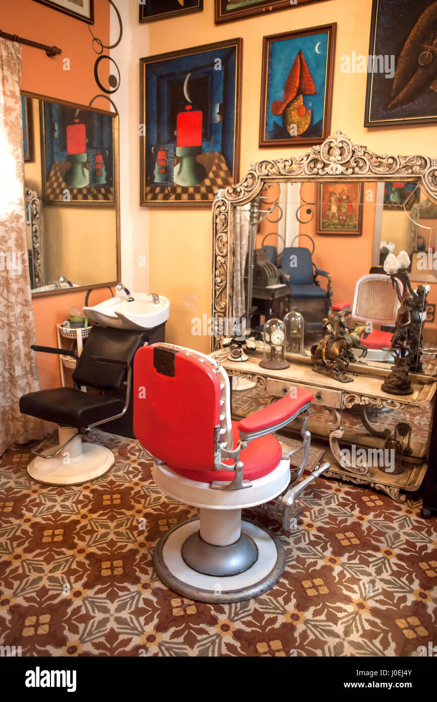 Barber Shop, Havana, Cuba Stock Photo - Alamy