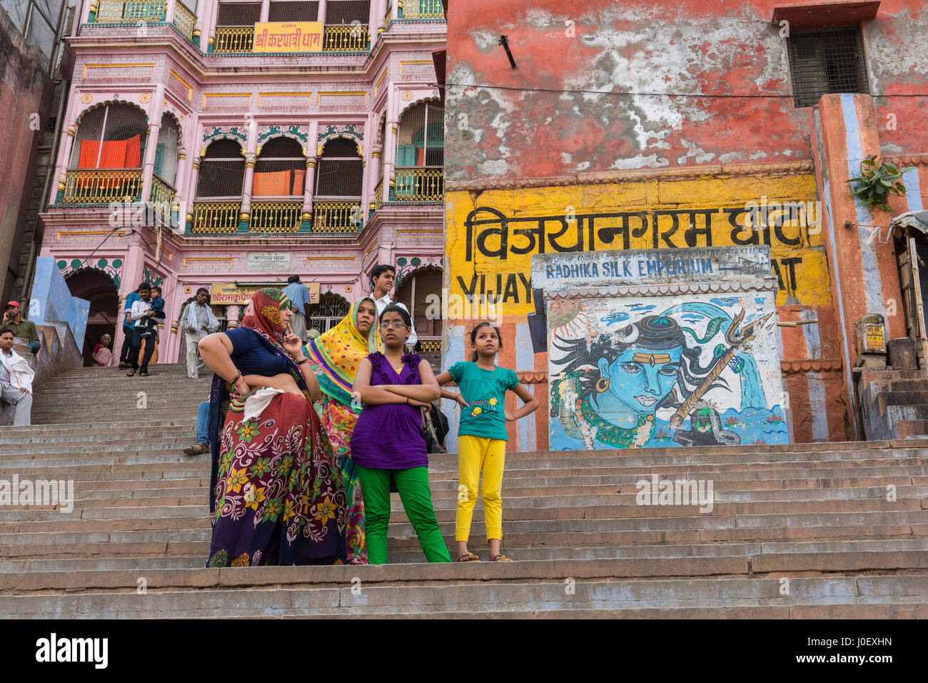 Vijayanagaram ghat, varanasi, uttar pradesh, india, asia Stock Photo ...
