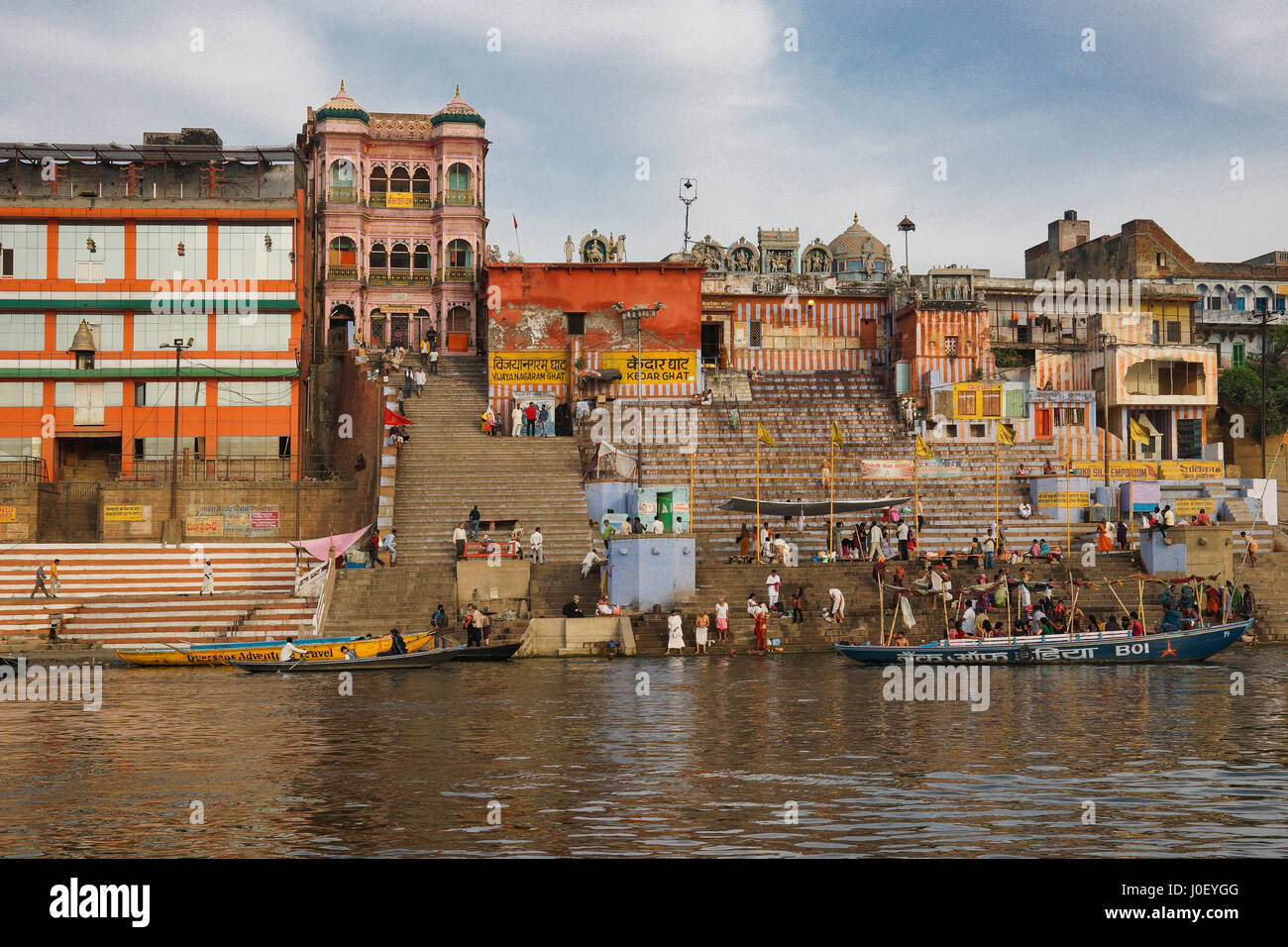 Vijayanagaram ghat, varanasi, uttar pradesh, india, asia Stock Photo ...