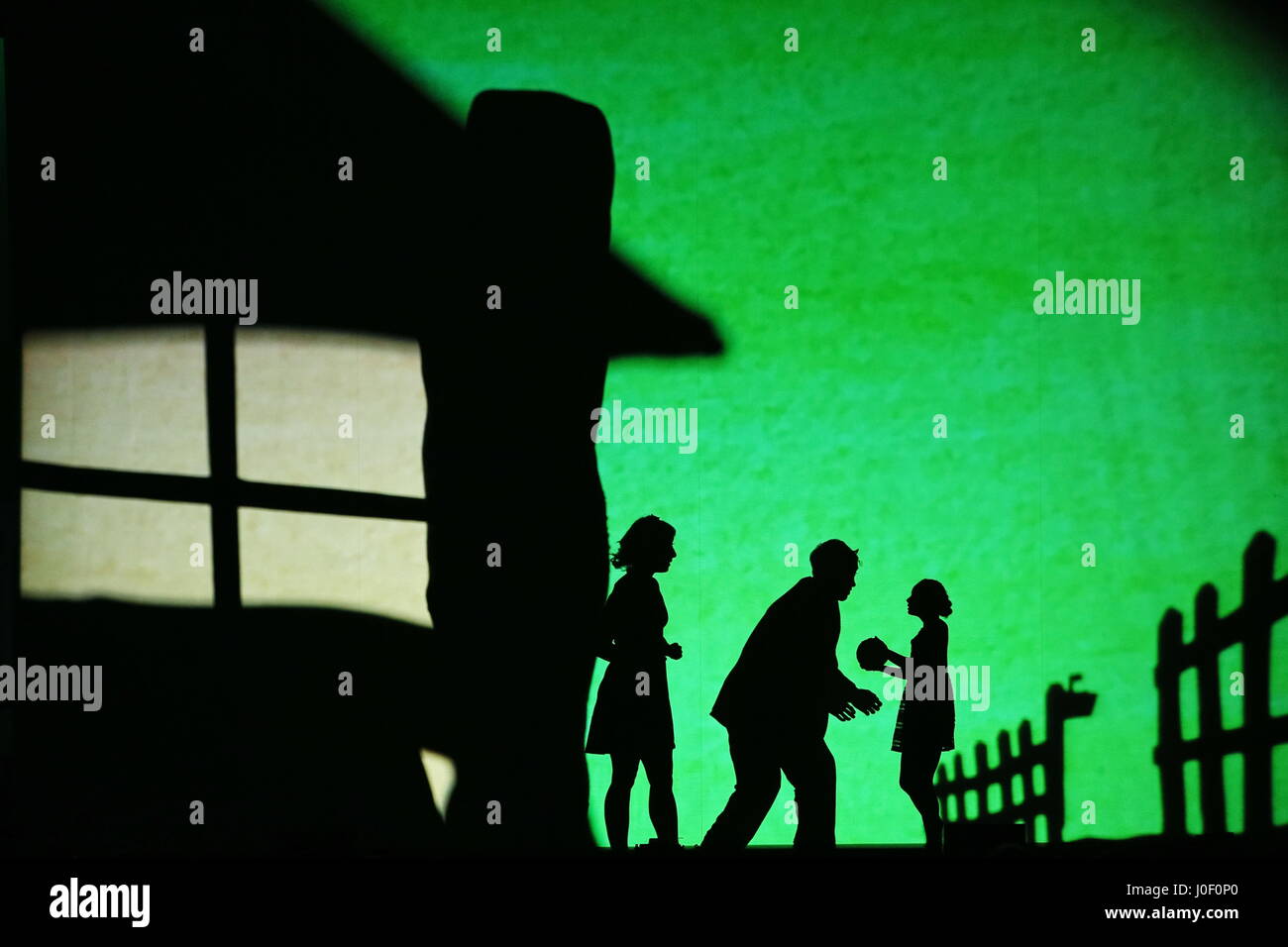 Shadowland 2 - the new adventure, shadow theatre performance and modern ...