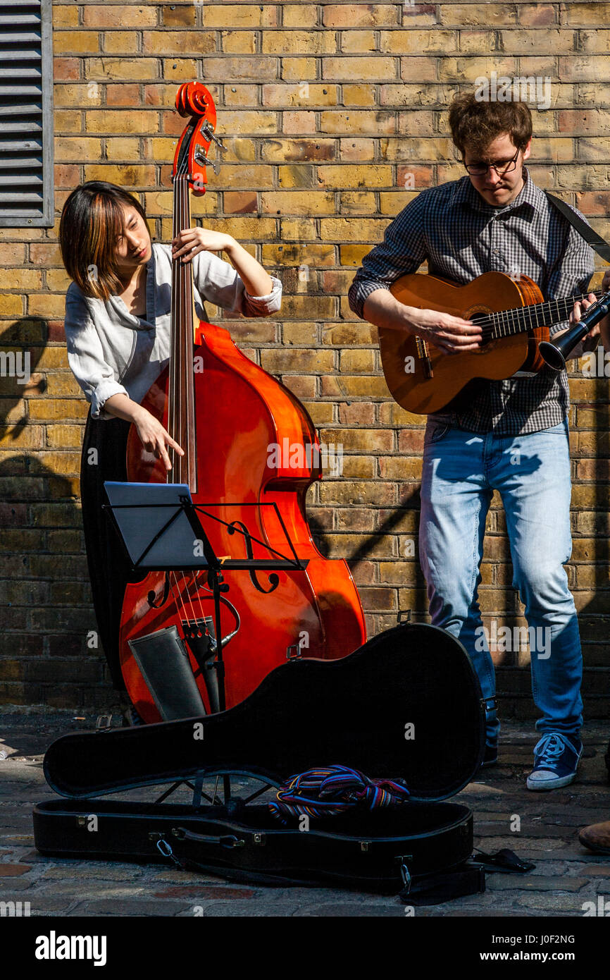 Group of young musicians hi-res stock photography and images - Alamy