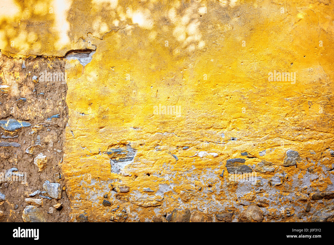 vintage yellow wall Stock Photo - Alamy