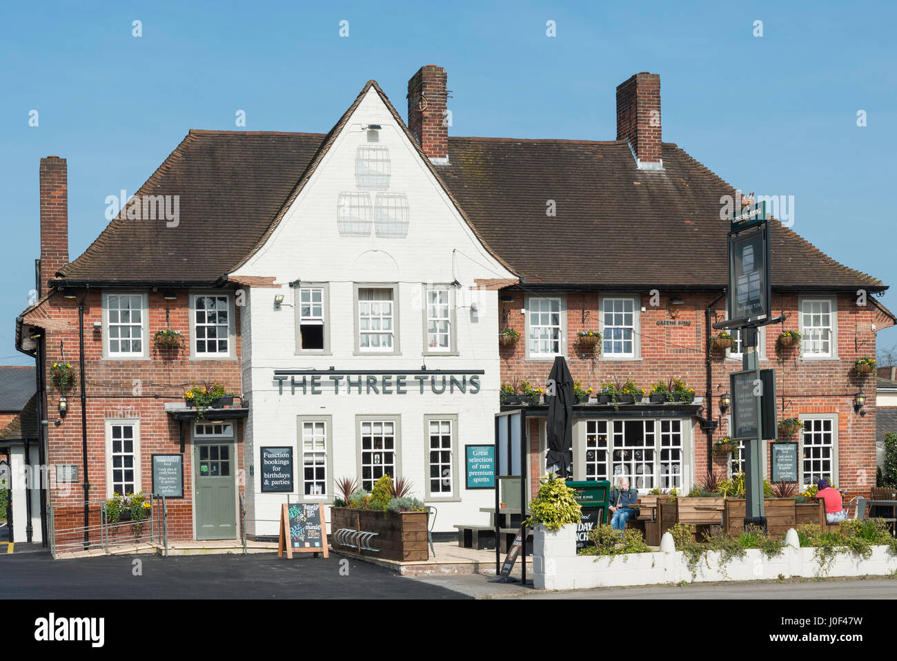 The Three Tuns Pub, Wokingham Road, Earley, Berkshire, England, United ...