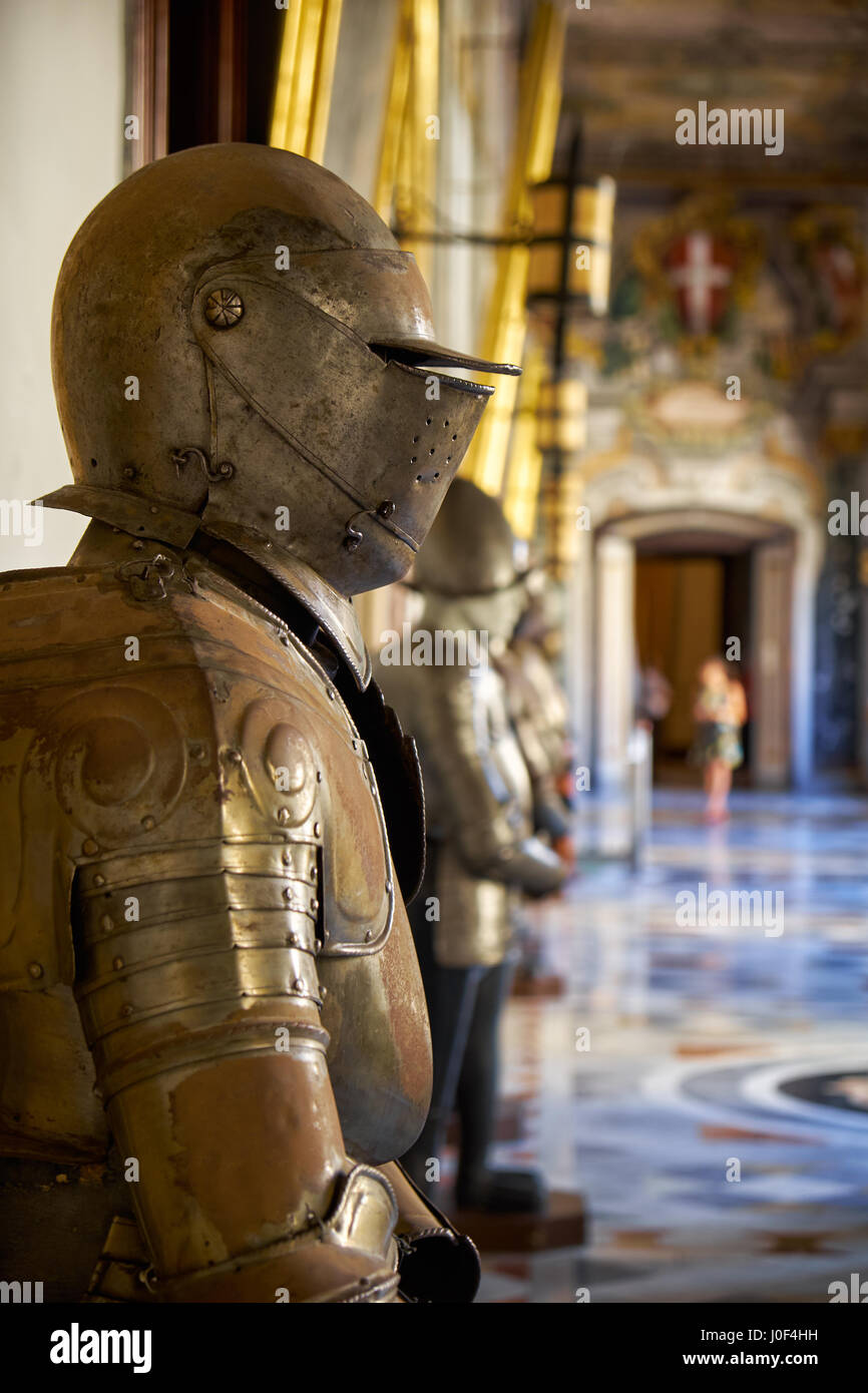 Knights of malta armor hi-res stock photography and images - Alamy