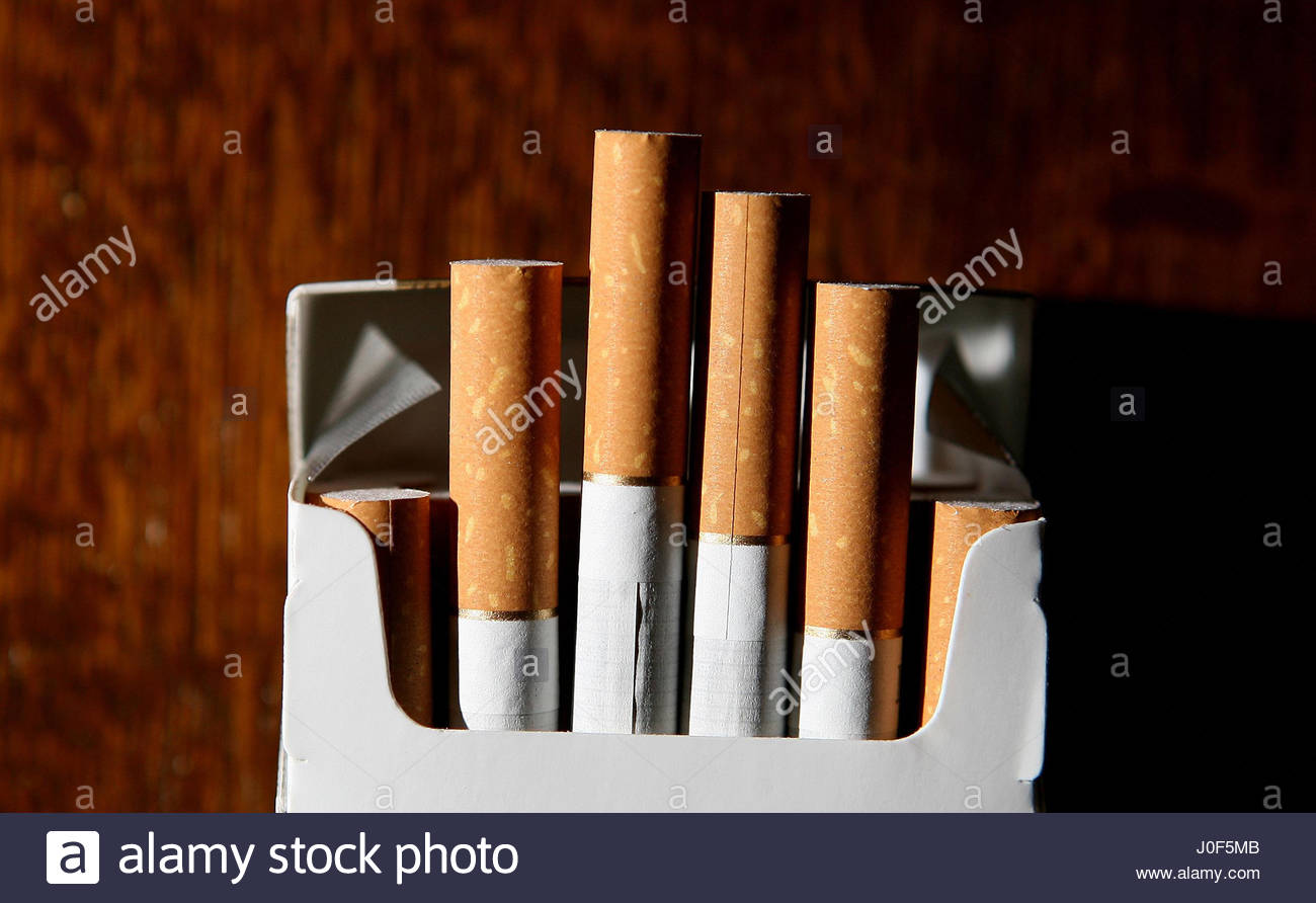 Standardised Tobacco Packaging Stock Photos & Standardised Tobacco ...