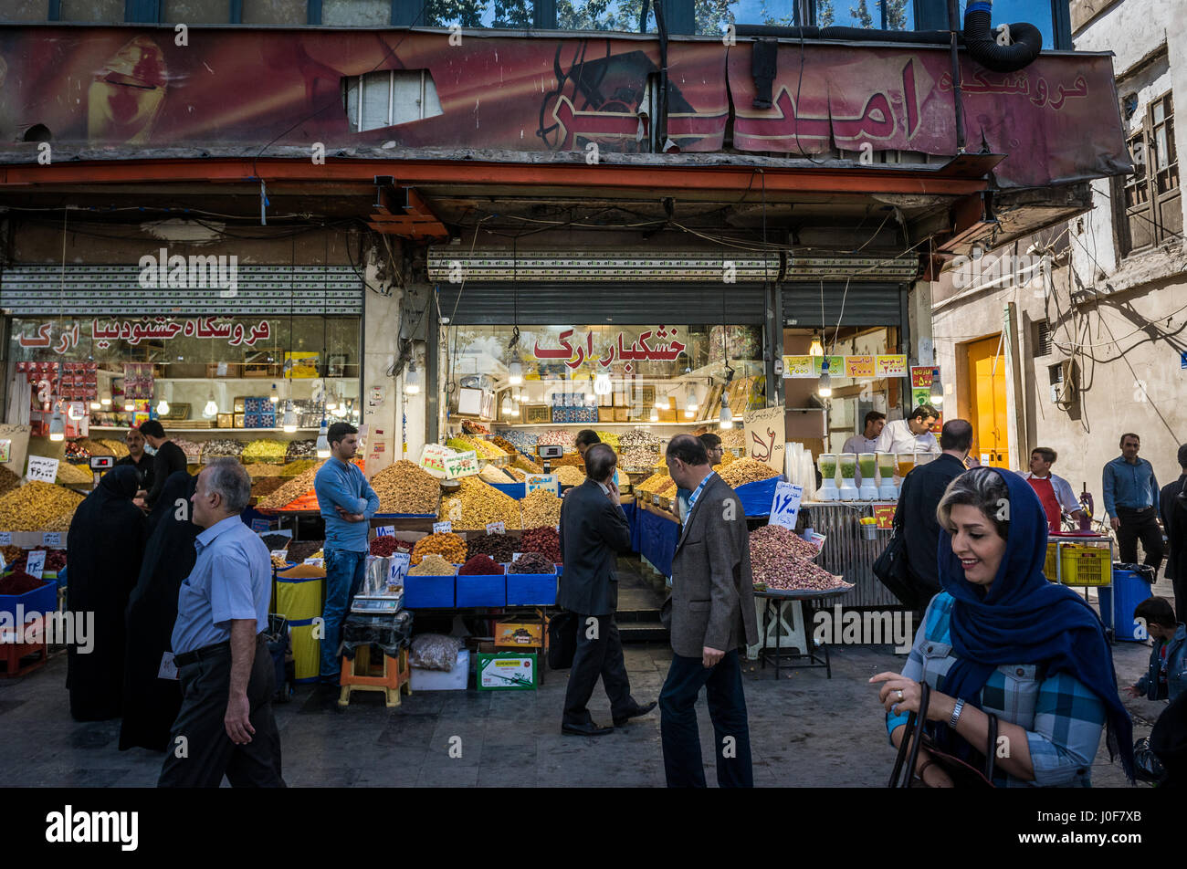 Fruit shop tehran iran middle hi-res stock photography and images - Alamy
