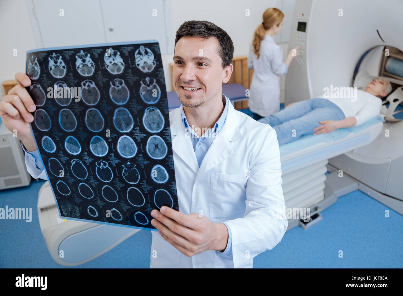 Happy brain scan hi-res stock photography and images - Alamy
