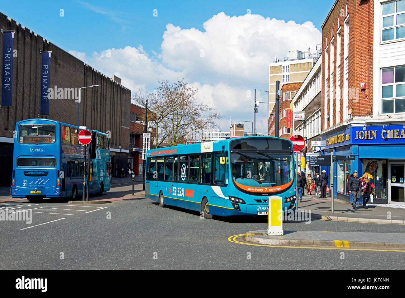 Leicester bus hi-res stock photography and images - Alamy