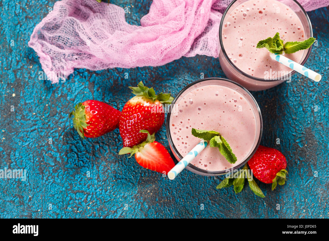 Strawberry milkshake top view hi-res stock photography and images - Alamy