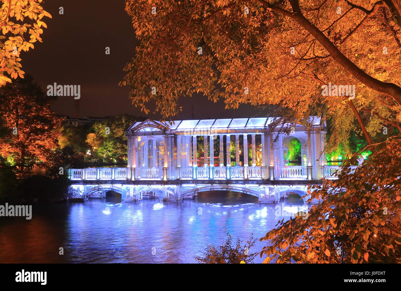 Rough lake hi-res stock photography and images - Alamy