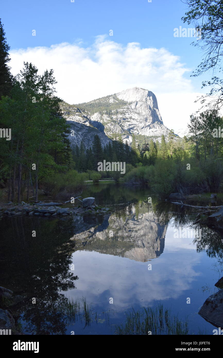 Mirror lake in Yosemite National Park Stock Photo - Alamy