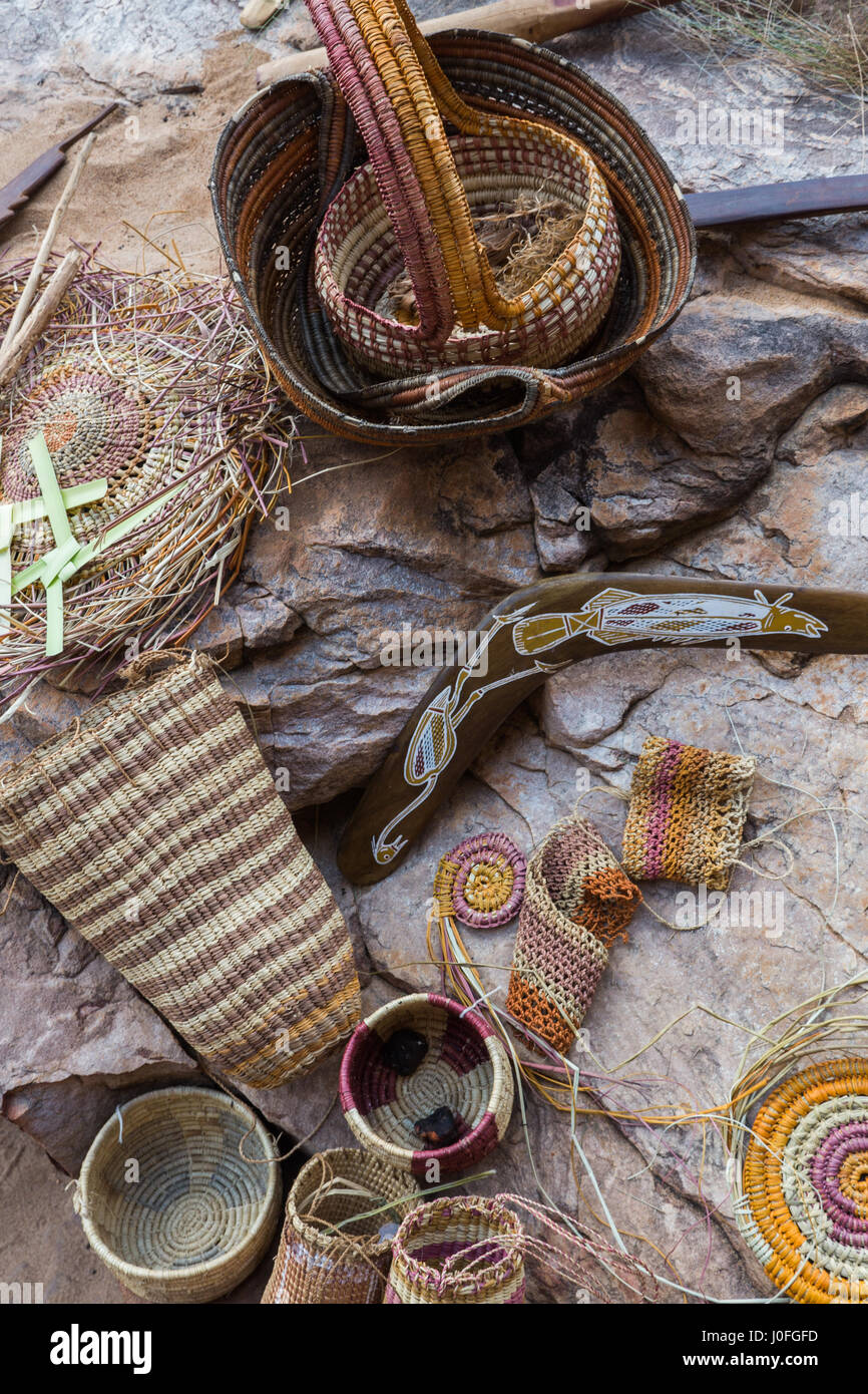 Aboriginal basket weaving hi-res stock photography and images - Alamy