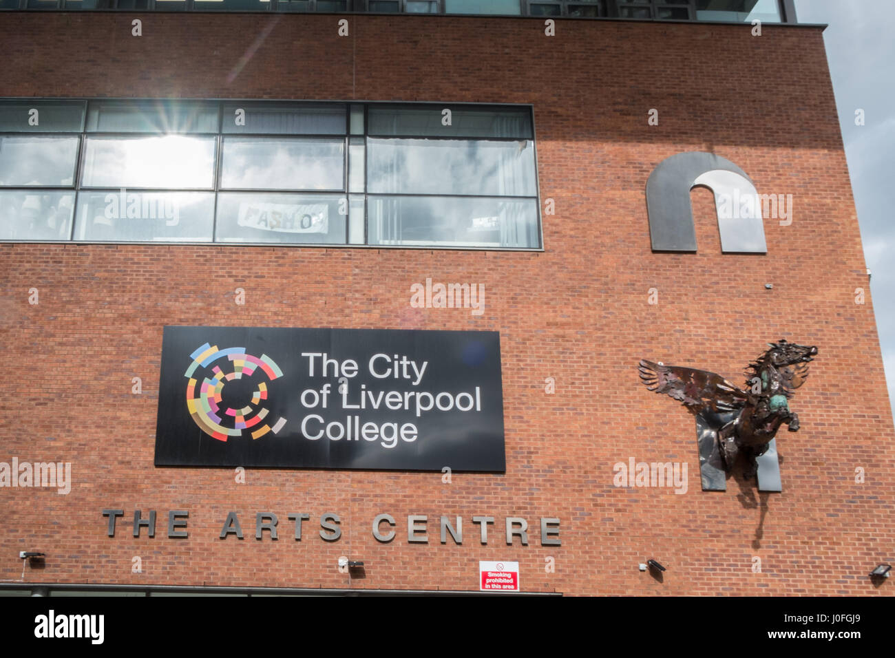 Arts centre city liverpool college hi-res stock photography and images ...