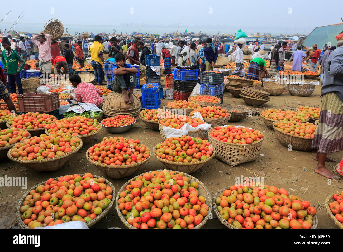 Village haat hi-res stock photography and images - Alamy