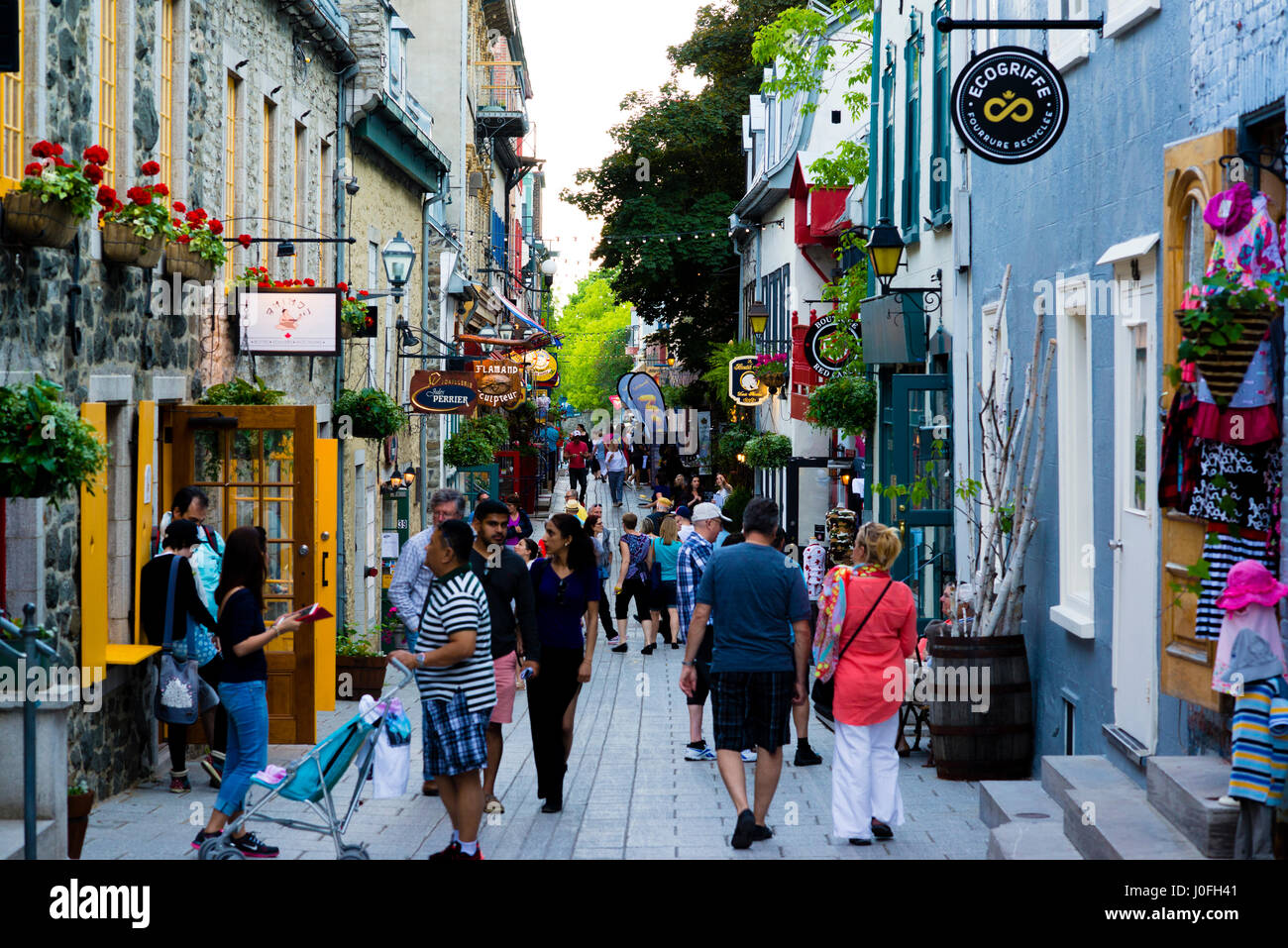 Champlain street shopping quebec hi-res stock photography and images ...