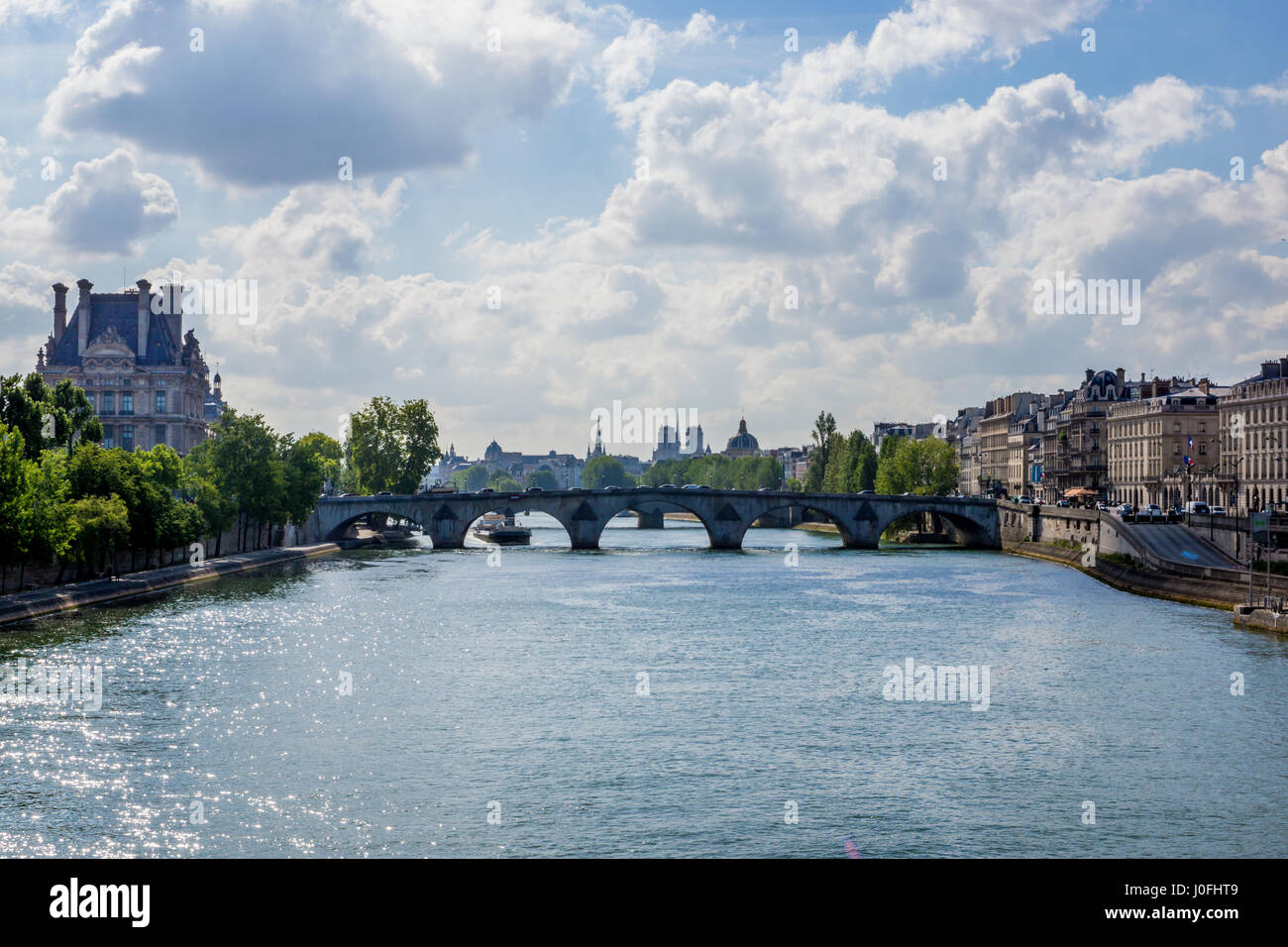 River seine bridges hi-res stock photography and images - Alamy