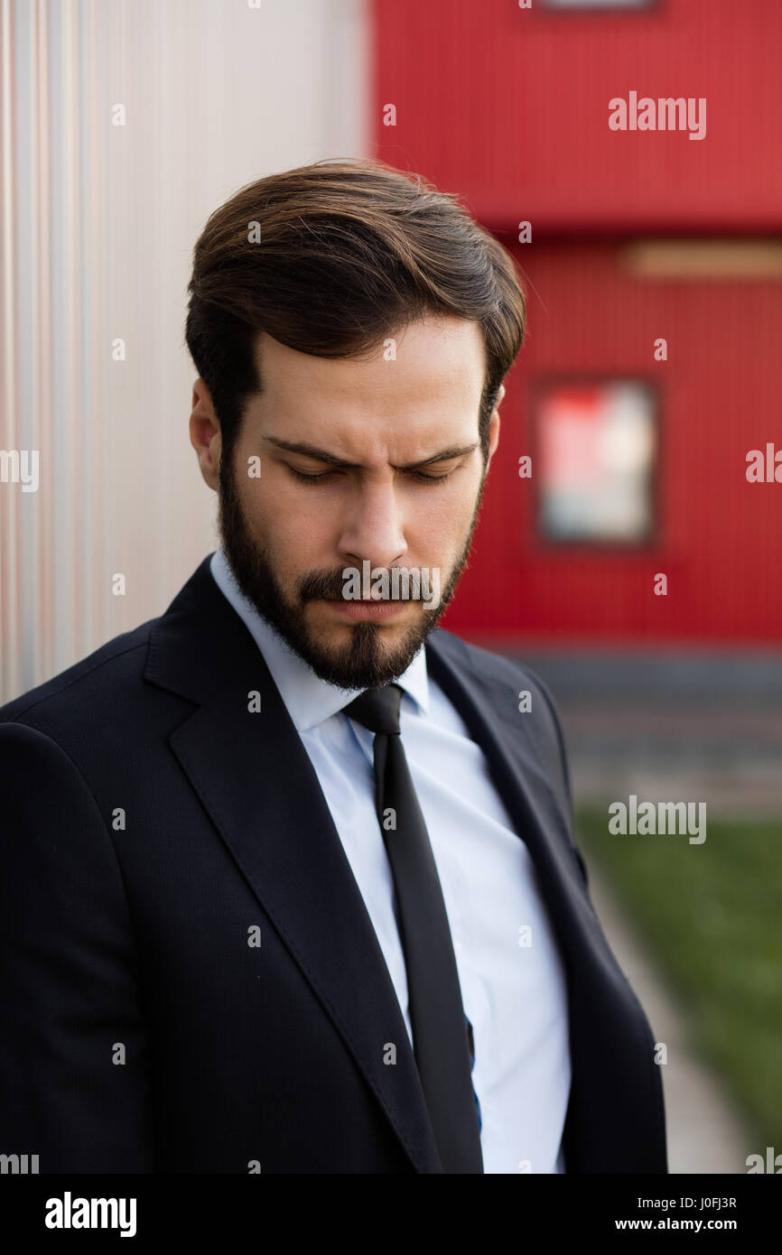 Portrait suit tie beard sunglasses hi-res stock photography and images ...