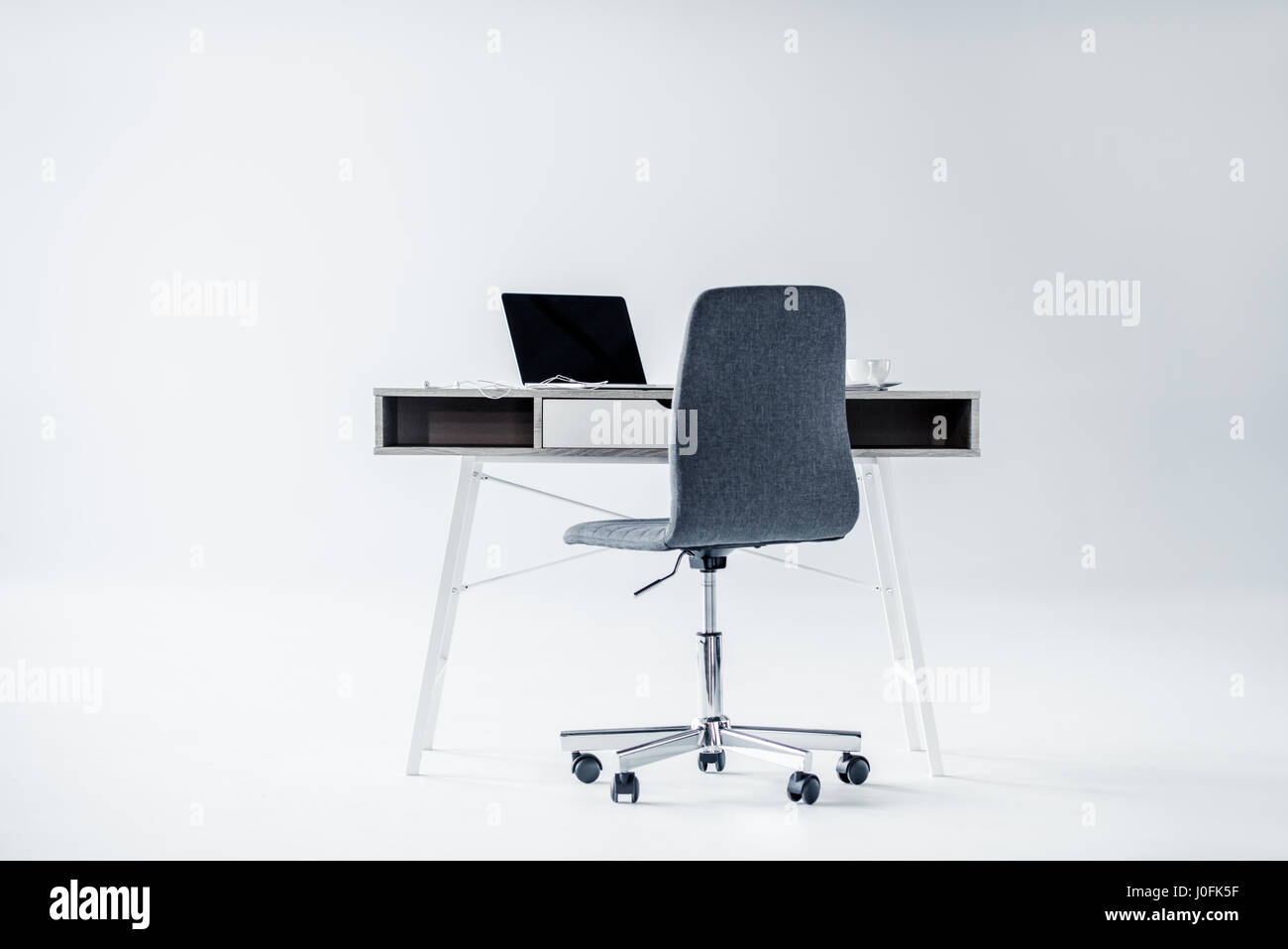Empty office chair hi-res stock photography and images - Alamy