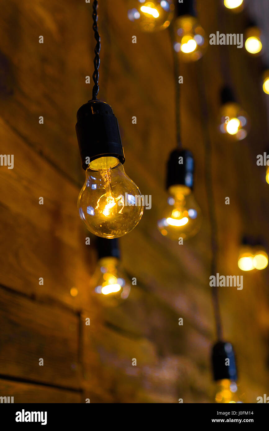 Vintage edison bulbs hi-res stock photography and images - Alamy
