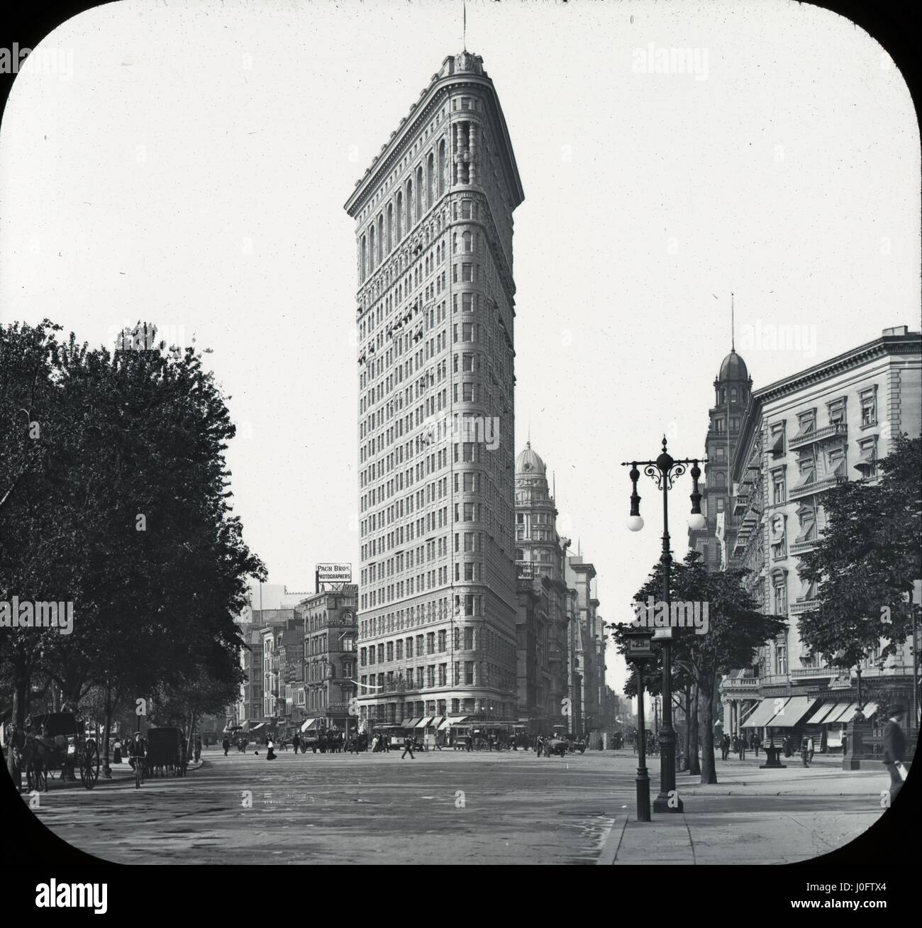 Corner building, New York Stock Photo - Alamy