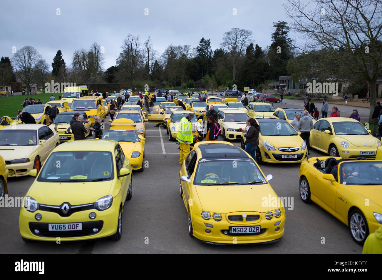 Bibury Yellow Car Convoy in support of Peter Maddox Stock Photo - Alamy